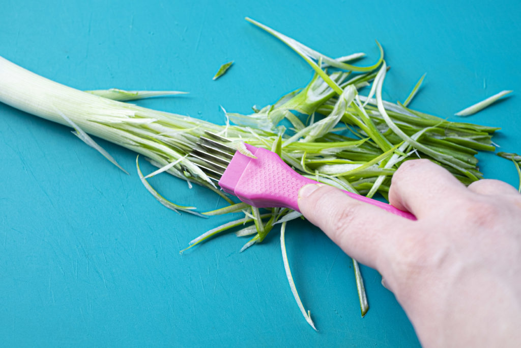 Spring onion shredding knife – The Korean Pantry